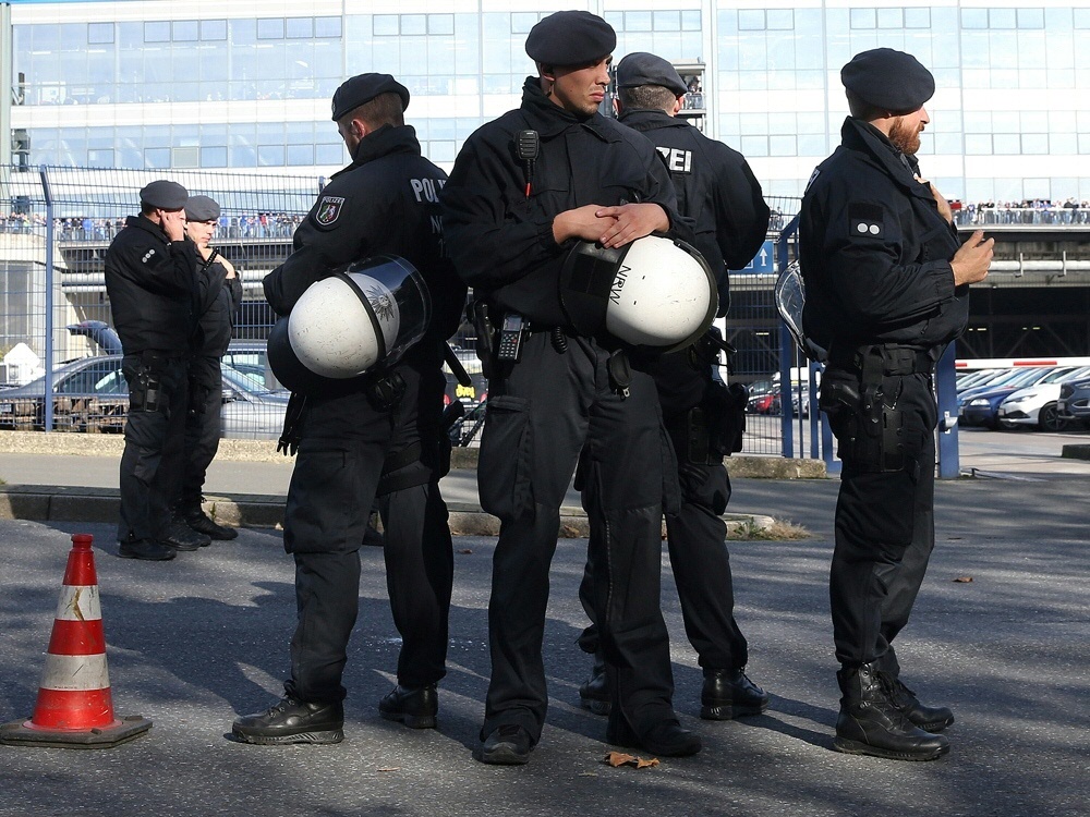 LKA-Durchsuchungen in Leipzig und weiteren Städten - Fussballdaten