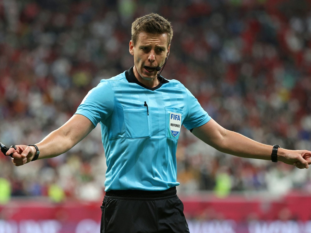 WM-Schiedsrichter in Katar angekommen - Fussballdaten WM-Schiedsrichter in Katar angekommen - Fussballdaten