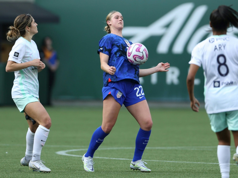 Freiburg verpflichtet US-Amerikanerin Karich - Fussballdaten