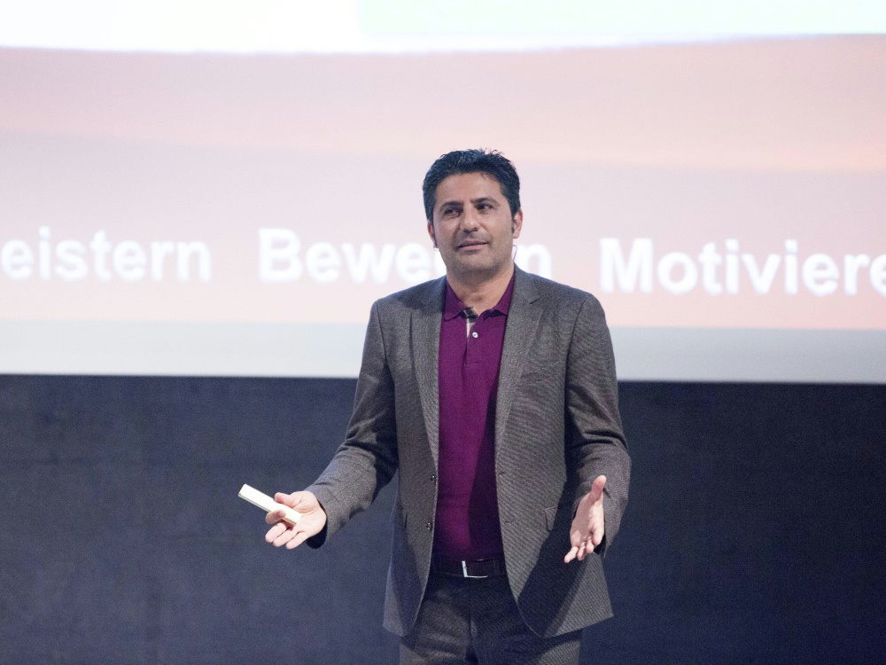 Rafati gibt Comeback bei Baller League - Fussballdaten