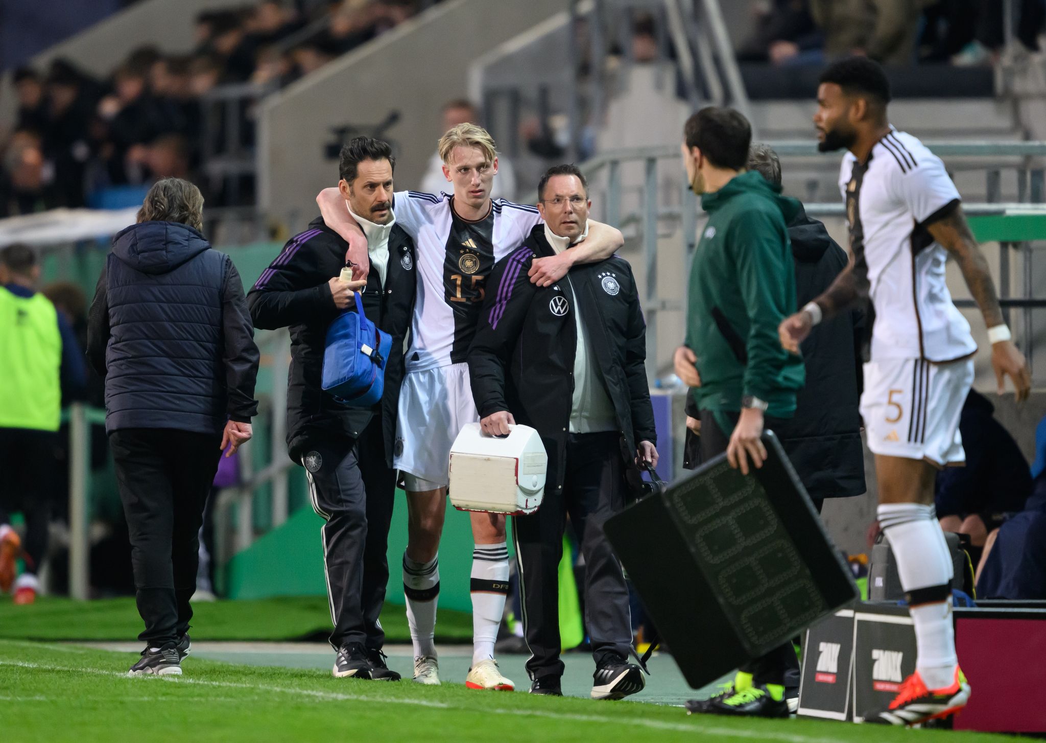 Bangen um U21-Nationalspieler Kleine-Bekel - Fussballdaten