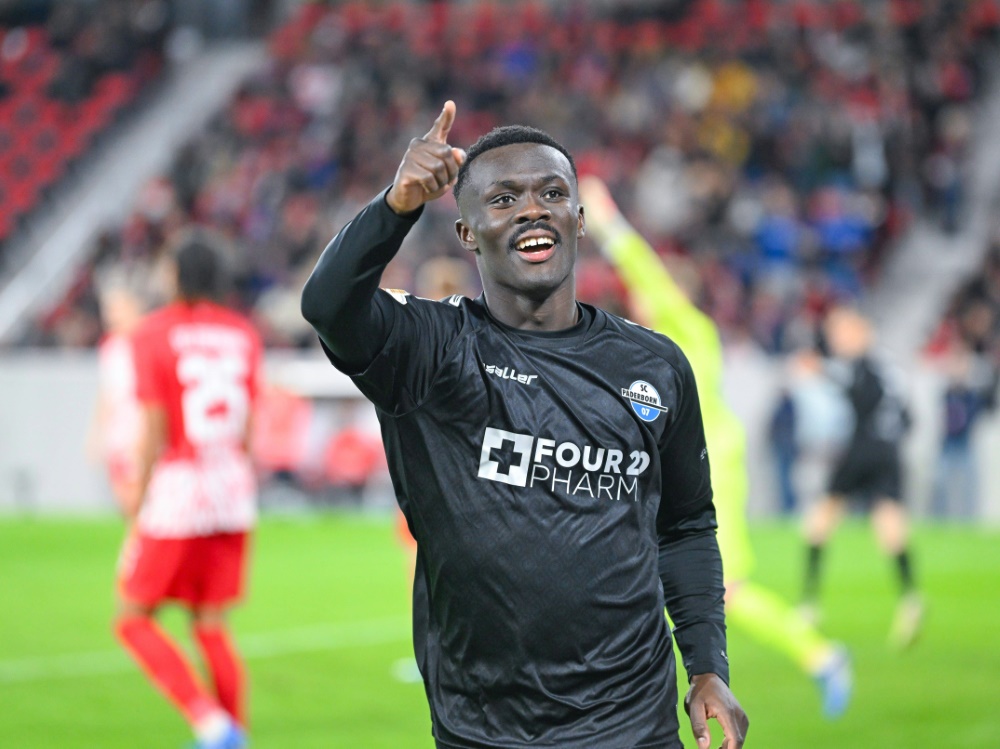 Heidenheim holt Paderborner Conteh - Fussballdaten