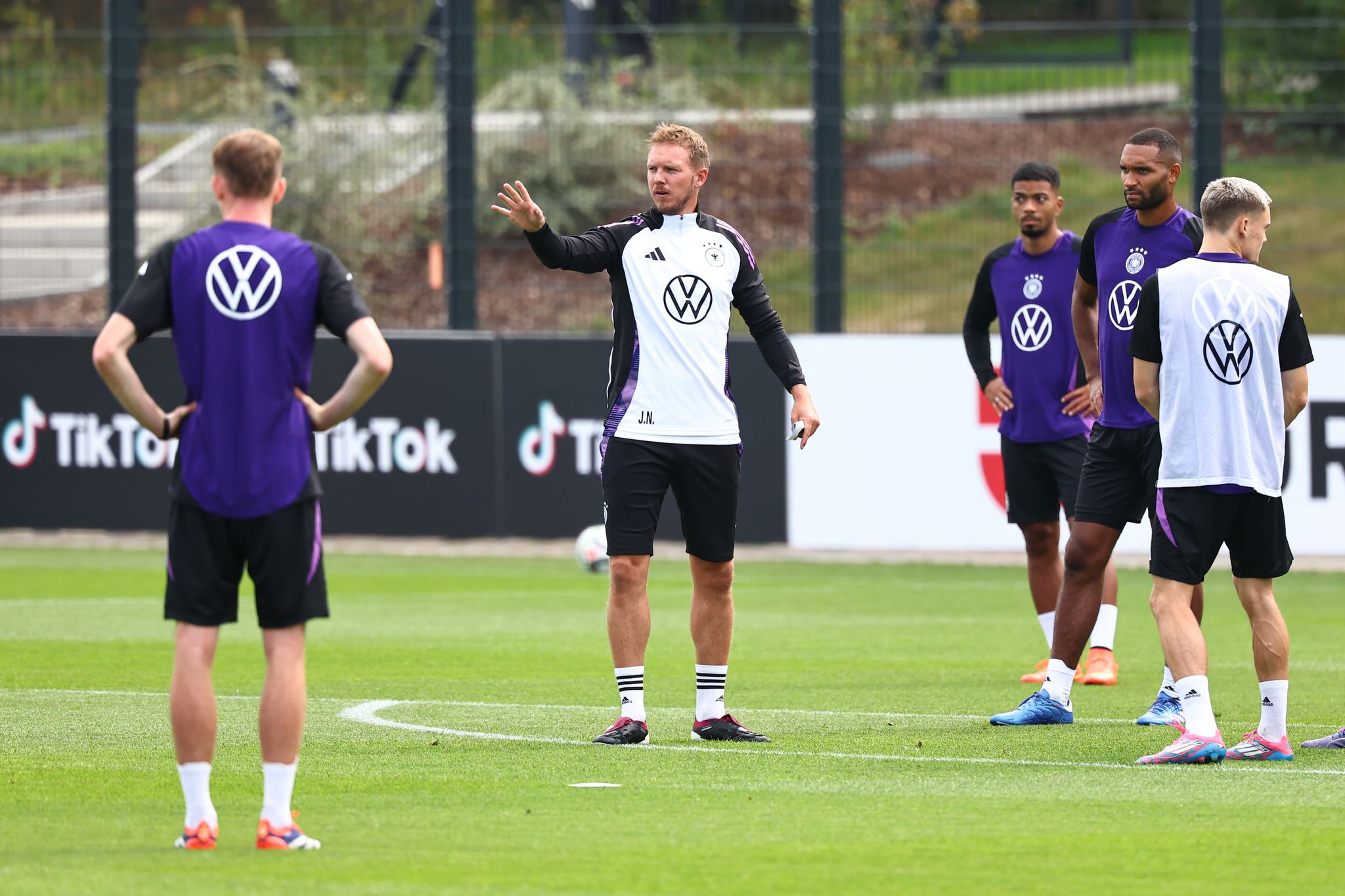 DFB-Team startet Vorbereitung: Schonung für Bayern-Trio - Fussballdaten