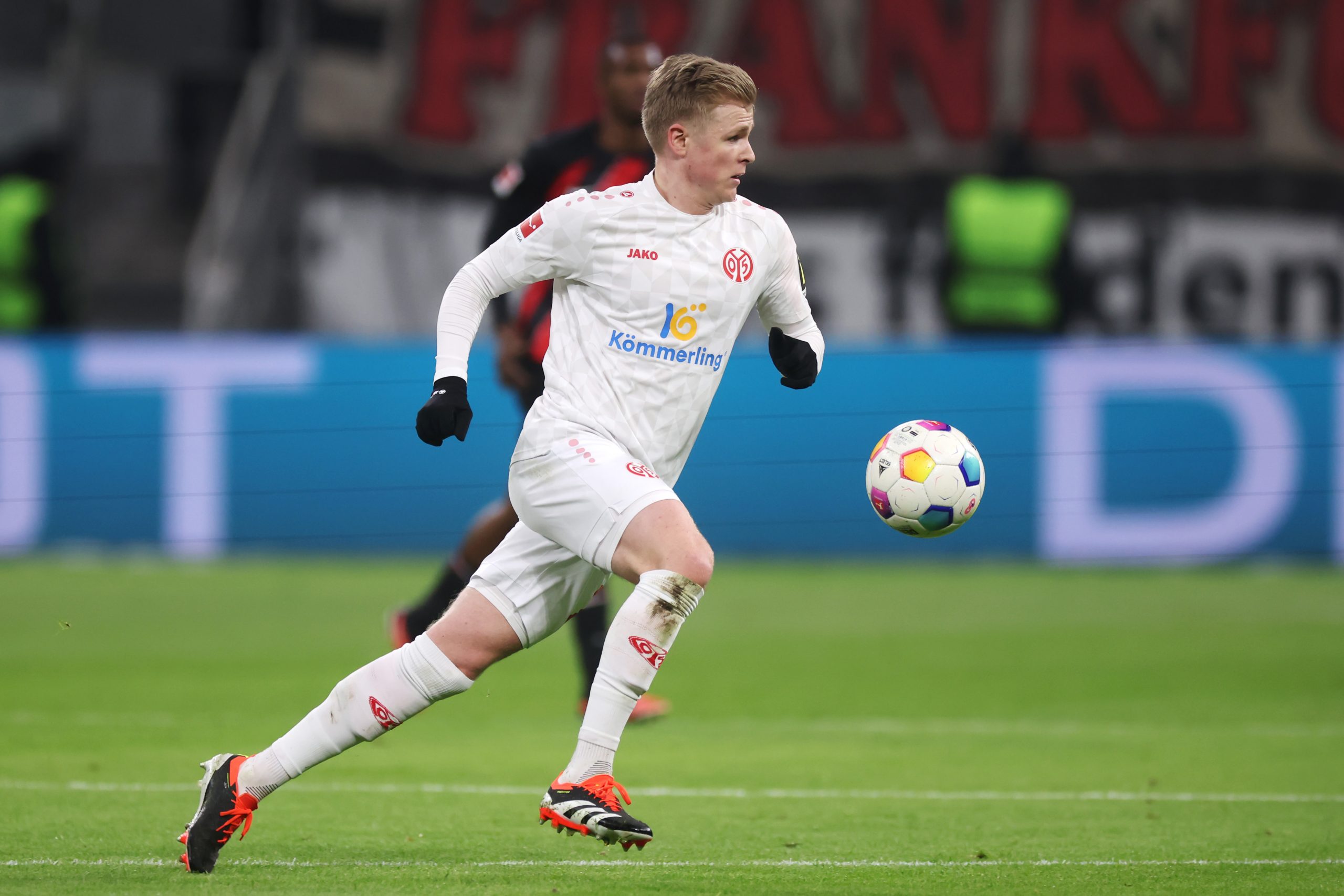 Wunschkandidat Burkardt: Ekitiké-Nachfolger bei Eintracht Frankfurt ...