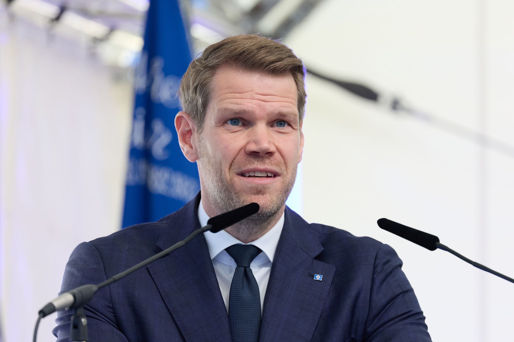 Finanzvorstand Huwer: «HSV ist schuldenfrei» - Fussballdaten