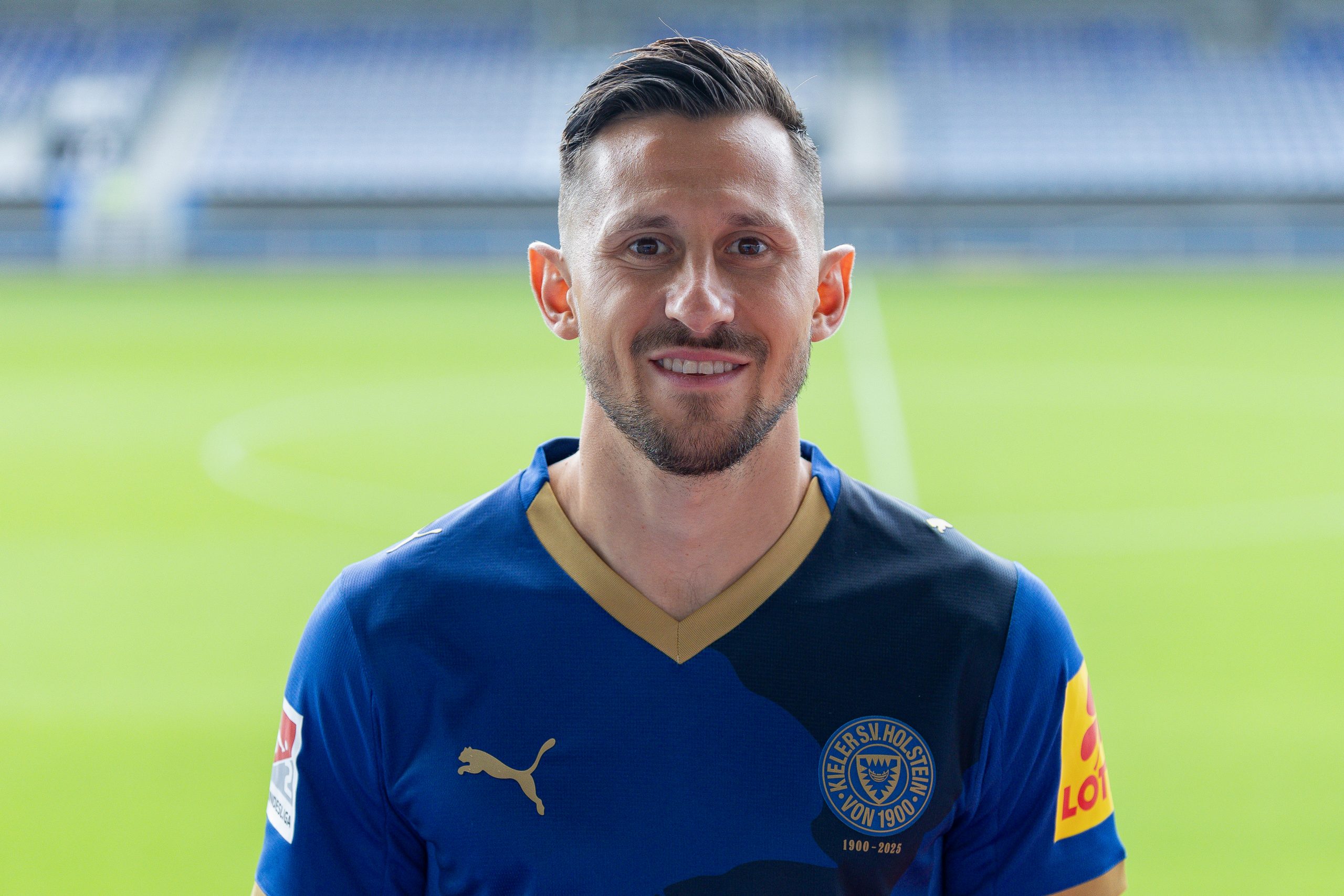 Holstein Kiel: Steven Skrzybski wird neuer Kapitän nach Lewis Holtby ...