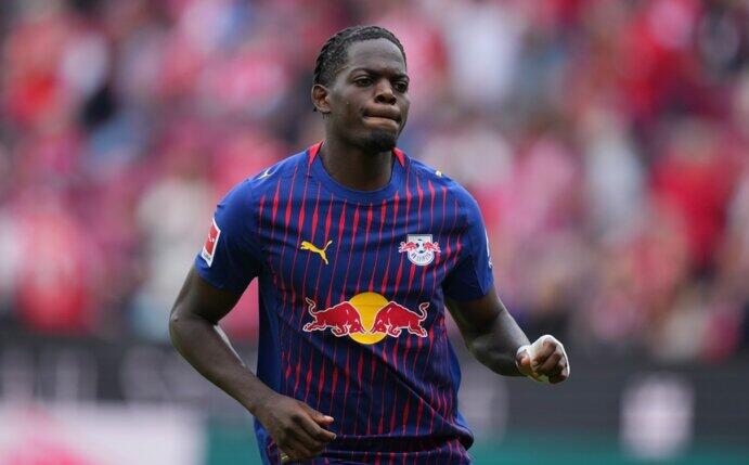 Lukeba-Transfer: Manchester United, Barcelona, Bayern oder Verbleib in ...