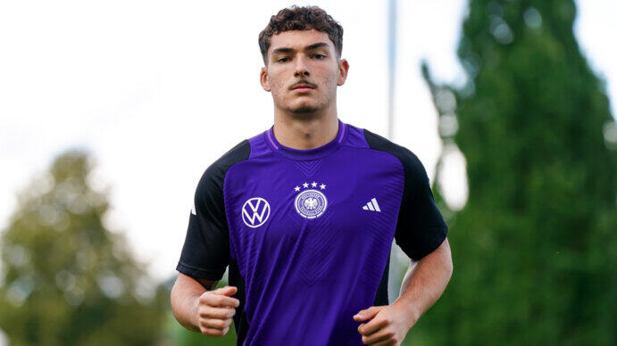 Schalke sticht HSV aus: Abwehr-Juwel kommt zum Nulltarif - Fussballdaten