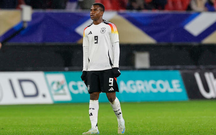 Vorwurf um Youssoufa Moukoko: „Wir haben ihn vier Jahre jünger gemacht ...