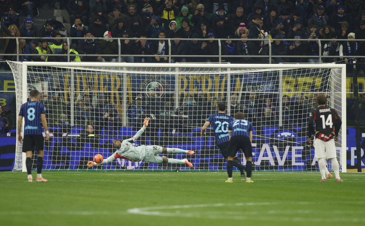 Ex-HSV-Star vergibt Elfer, Inter verliert gegen Milan - Fussballdaten